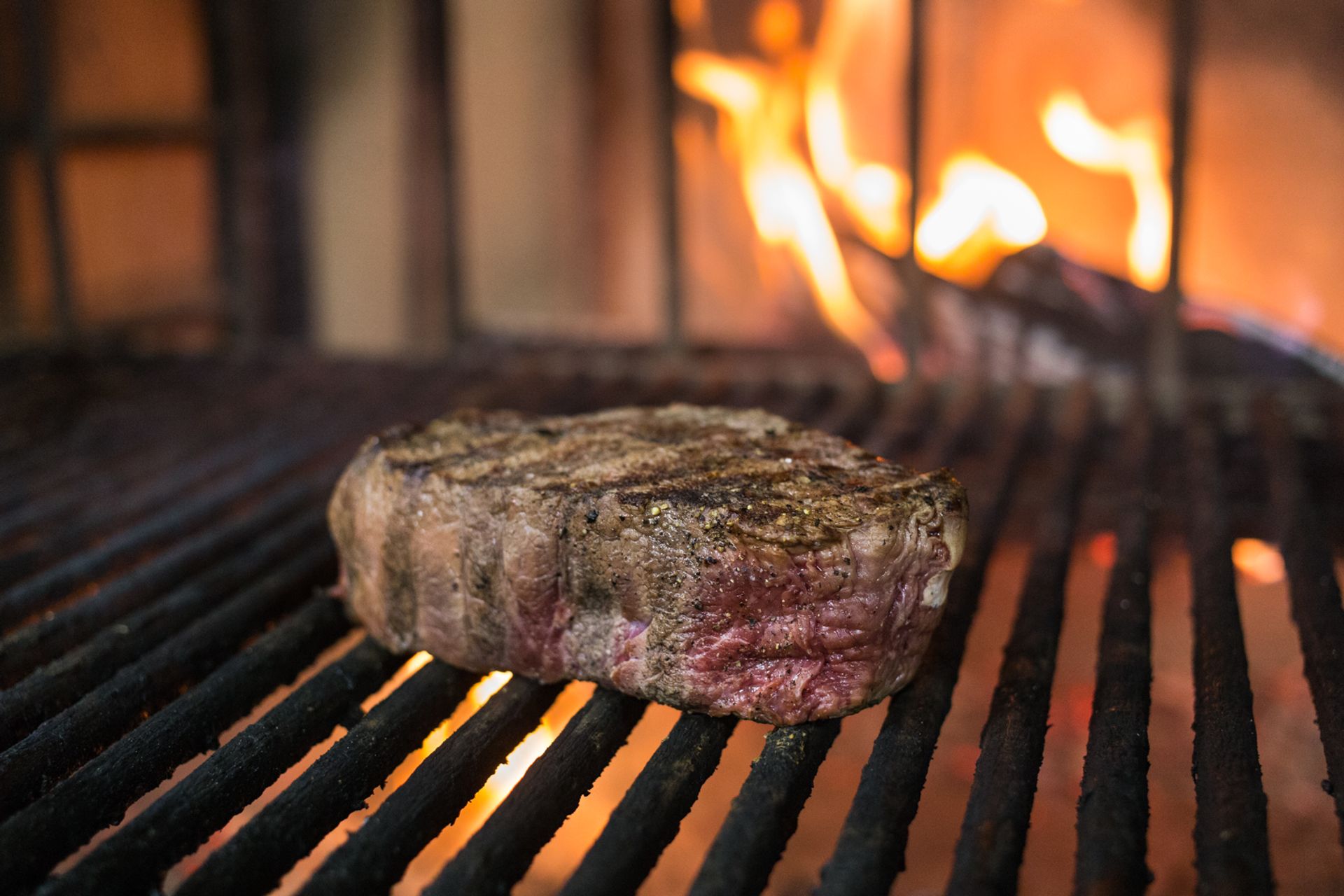 Medium rare, medium, well done: Jak správně propéct steak?