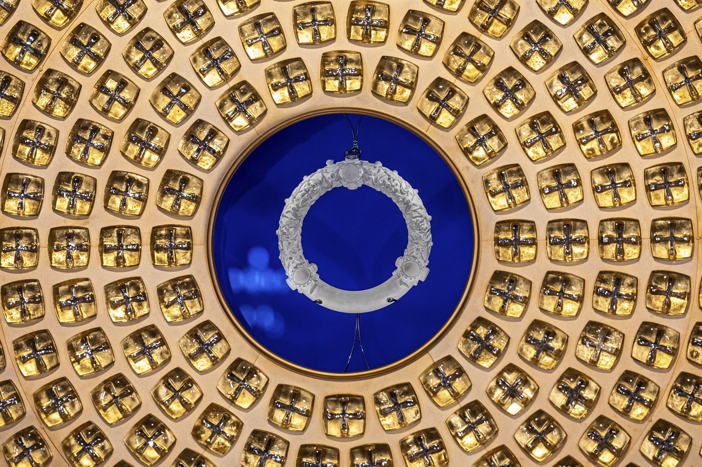 Do pařížské katedrály Notre-Dame se po požáru vrací trnová koruna ...