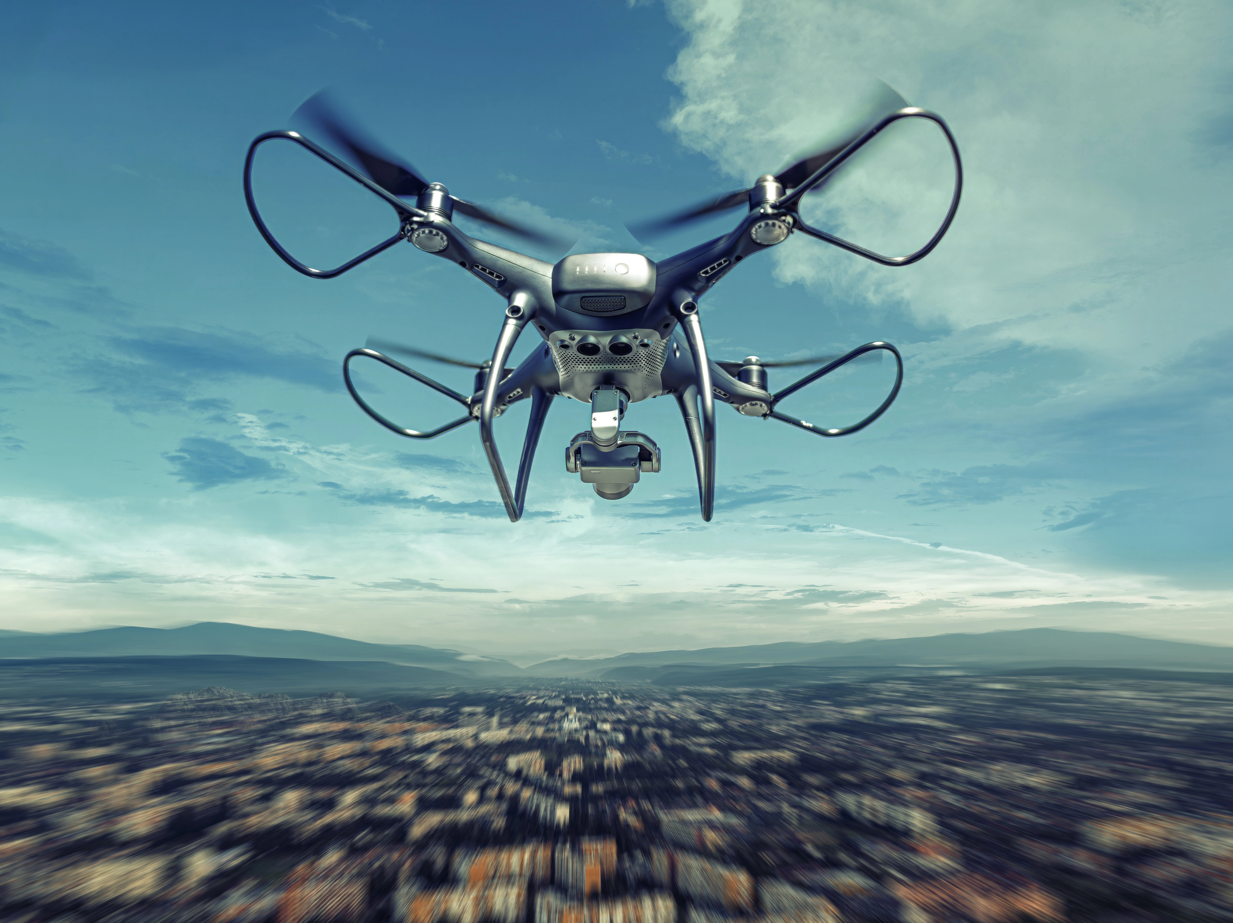 Rusko je zranitelné, chytrý útok dronů na letadla to ukázal, zní z NATO | Týden.cz